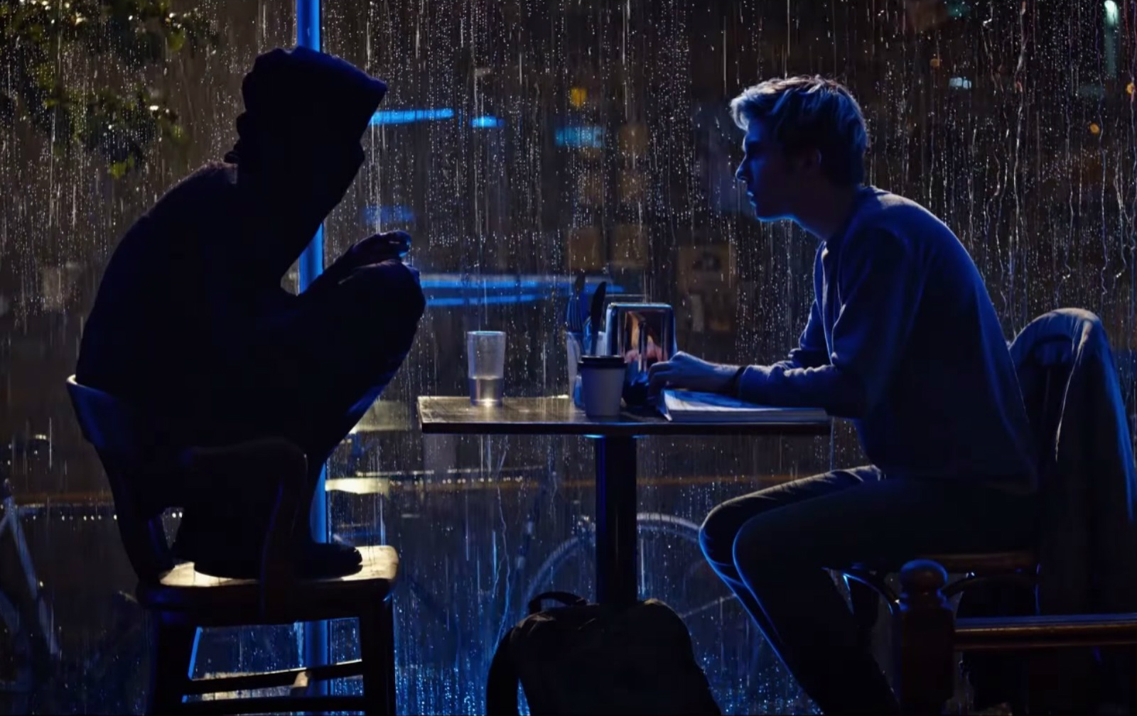 L y Light cara a cara en un nuevo avance del live-action de Death Note ...